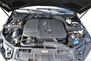 Black Mercedes-Benz C 200 2010 in Vilnius, with an engine capacity of 2.14 L and mileage of 300 thousand km for 5500 €, photo 21 on AUTOMOTO.COM.LV
