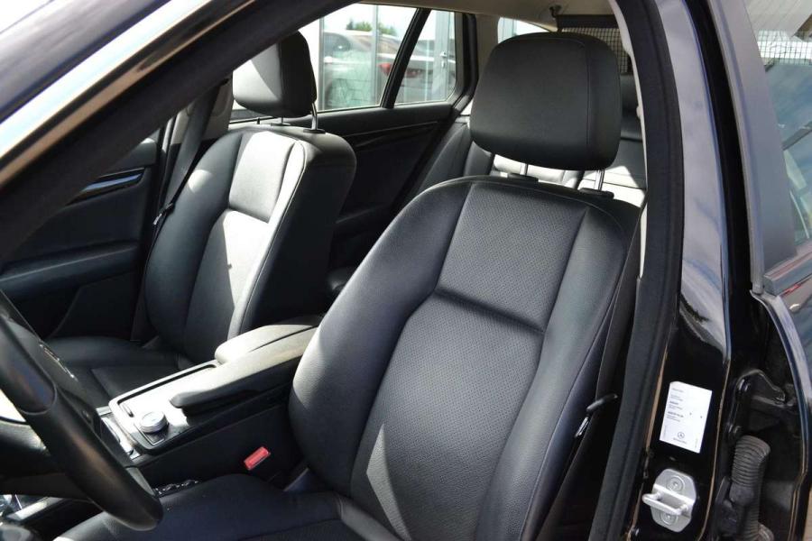 Black Mercedes-Benz C 200 2010 in Vilnius, with an engine capacity of 2.14 L and mileage of 300 thousand km for 5500 €, photo 28 on AUTOMOTO.COM.LV