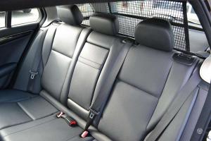 Black Mercedes-Benz C 200 2010 in Vilnius, with an engine capacity of 2.14 L and mileage of 300 thousand km for 5500 €, photo 41 on AUTOMOTO.COM.LV