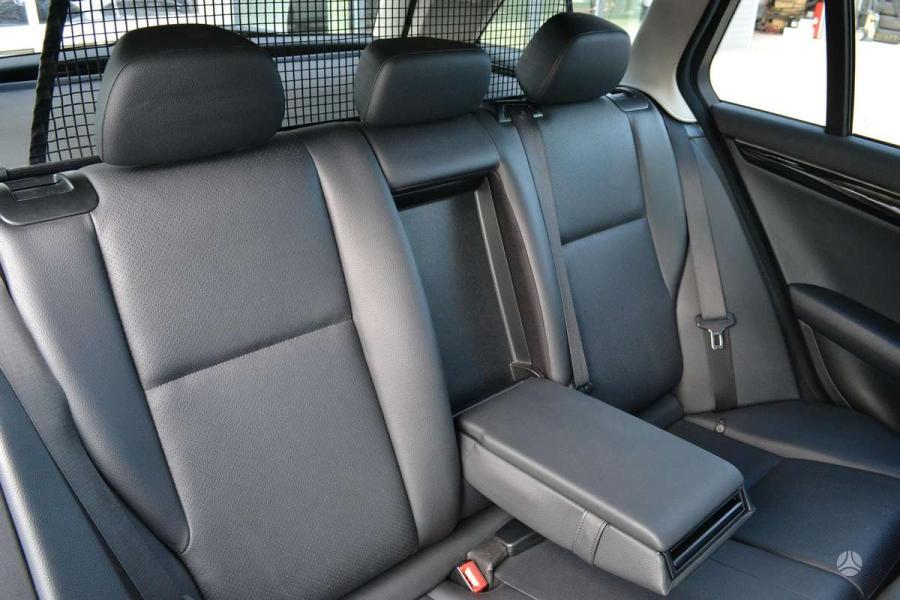 Black Mercedes-Benz C 200 2010 in Vilnius, with an engine capacity of 2.14 L and mileage of 300 thousand km for 5500 €, photo 44 on AUTOMOTO.COM.LV