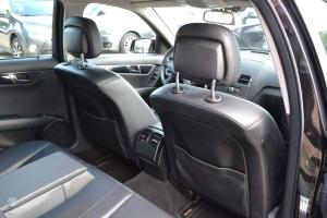Black Mercedes-Benz C 200 2010 in Vilnius, with an engine capacity of 2.14 L and mileage of 300 thousand km for 5500 €, photo 45 on AUTOMOTO.COM.LV