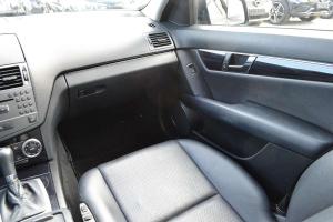 Black Mercedes-Benz C 200 2010 in Vilnius, with an engine capacity of 2.14 L and mileage of 300 thousand km for 5500 €, photo 48 on AUTOMOTO.COM.LV