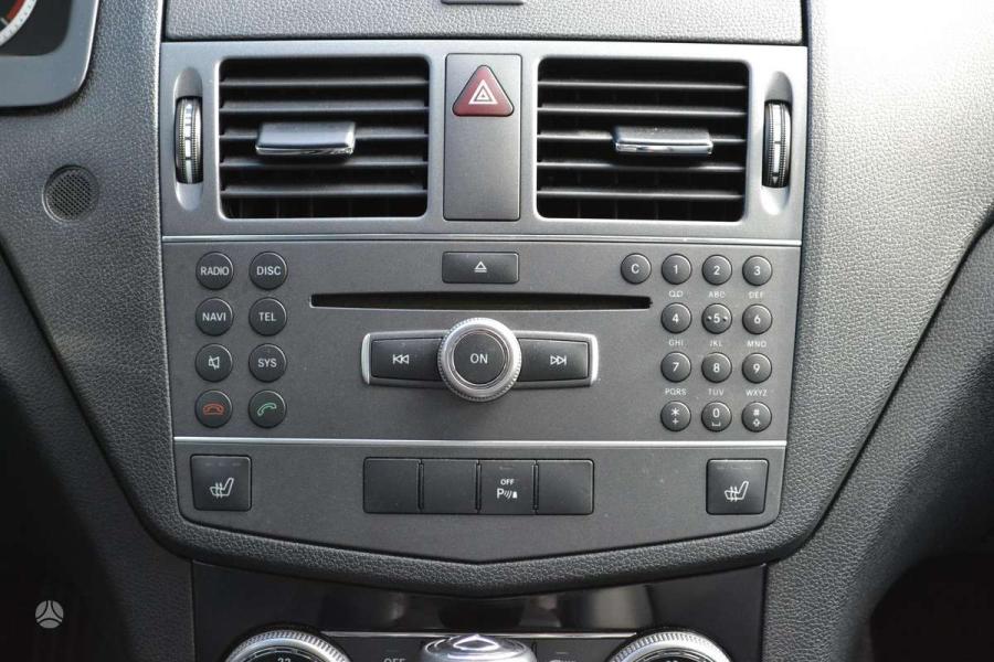 Black Mercedes-Benz C 200 2010 in Vilnius, with an engine capacity of 2.14 L and mileage of 300 thousand km for 5500 €, photo 50 on AUTOMOTO.COM.LV