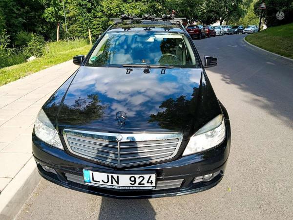Melns Mercedes-Benz C 200 2010 Viļņa, ar dzinēja tilpumu 2.15 L un nobraukumu 457 tūkst. km par 3500 €, foto 1 vietnē AUTOMOTO.COM.LV