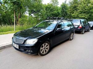 Melns Mercedes-Benz C 200 2010 Viļņa, ar dzinēja tilpumu 2.15 L un nobraukumu 457 tūkst. km par 3500 €, foto 3 vietnē AUTOMOTO.COM.LV