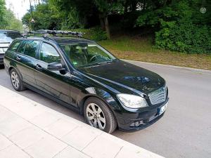 Melns Mercedes-Benz C 200 2010 Viļņa, ar dzinēja tilpumu 2.15 L un nobraukumu 457 tūkst. km par 3500 €, foto 4 vietnē AUTOMOTO.COM.LV