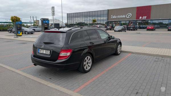 Melns Mercedes-Benz C 200 2010 Kretinga, ar dzinēja tilpumu 2.14 L un nobraukumu 326 tūkst. km par 4700 €, foto 4 vietnē AUTOMOTO.COM.LV