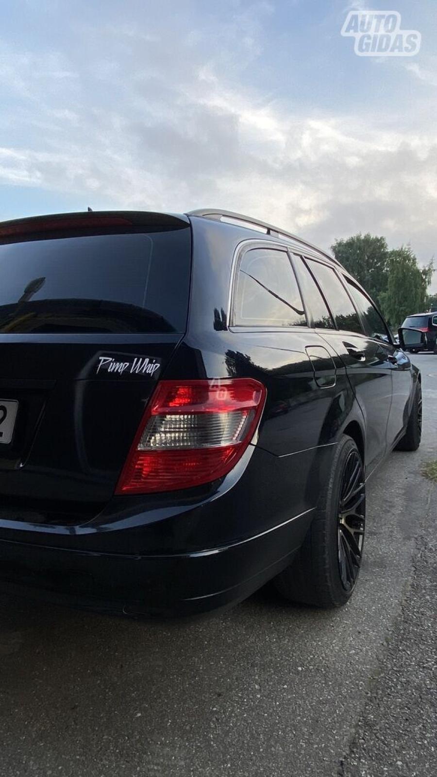 Black Mercedes-Benz C 200 2010 in Klaipeda, with an engine capacity of 2.10 L and mileage of 320 thousand km for 4500 €, photo 5 on AUTOMOTO.COM.LV