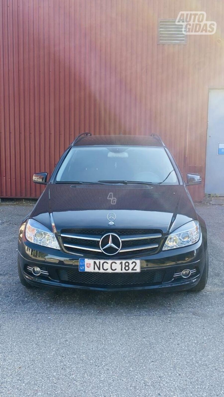 Black Mercedes-Benz C 200 2010 in Klaipeda, with an engine capacity of 2.10 L and mileage of 320 thousand km for 4500 €, photo 9 on AUTOMOTO.COM.LV
