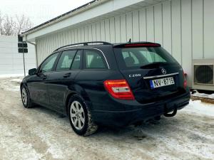 Black Mercedes-Benz C 200 2011 in Riga, with an engine capacity of 2.20 L and mileage of 373 thousand km for 5490 €, photo 5 on AUTOMOTO.COM.LV
