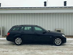 Black Mercedes-Benz C 200 2011 in Riga, with an engine capacity of 2.20 L and mileage of 373 thousand km for 5490 €, photo 8 on AUTOMOTO.COM.LV