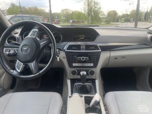 Melns Mercedes-Benz C 200 2011 Kauņa, ar dzinēja tilpumu 2.10 L un nobraukumu 3210 tūkst. km par 4500 €, foto 10 vietnē AUTOMOTO.COM.LV