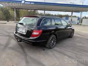 Melns Mercedes-Benz C 200 2011 Daugavpils, ar dzinēja tilpumu 2.00 L un nobraukumu 370 tūkst. km par 5750 €, foto 5 vietnē AUTOMOTO.COM.LV