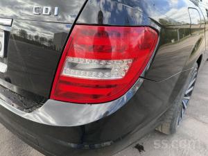 Melns Mercedes-Benz C 200 2011 Daugavpils, ar dzinēja tilpumu 2.00 L un nobraukumu 370 tūkst. km par 5750 €, foto 6 vietnē AUTOMOTO.COM.LV