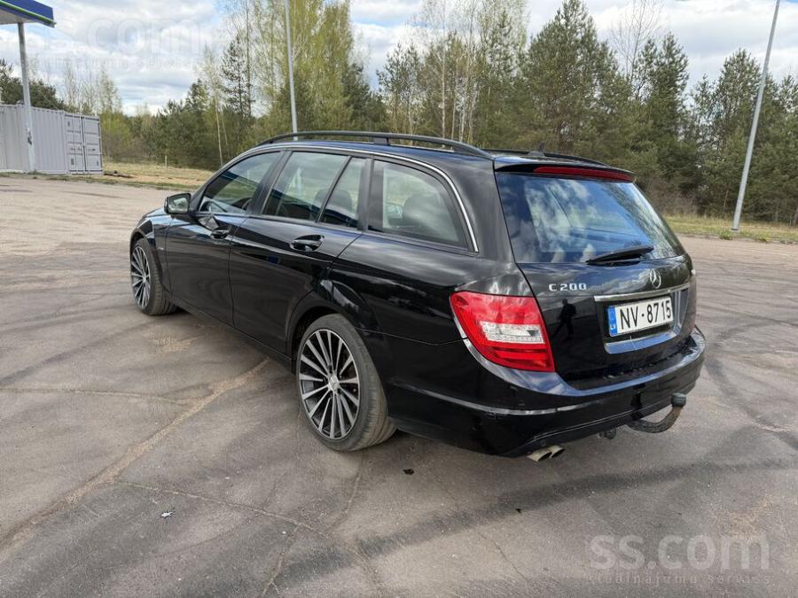 Melns Mercedes-Benz C 200 2011 Daugavpils, ar dzinēja tilpumu 2.00 L un nobraukumu 370 tūkst. km par 5750 €, foto 7 vietnē AUTOMOTO.COM.LV