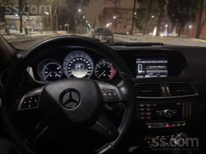 Melns Mercedes-Benz C 200 2011 Daugavpils, ar dzinēja tilpumu 2.00 L un nobraukumu 370 tūkst. km par 5750 €, foto 11 vietnē AUTOMOTO.COM.LV