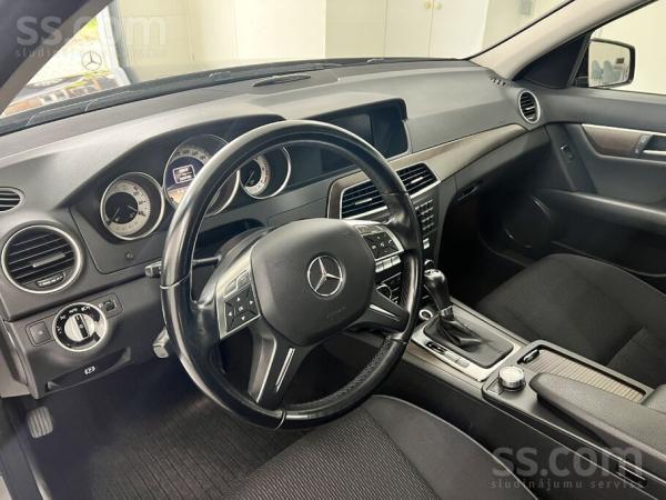 Melns Mercedes-Benz C 200 2011 Rīga, ar dzinēja tilpumu 2.20 L un nobraukumu 330 tūkst. km par 5900 €, foto 7 vietnē AUTOMOTO.COM.LV