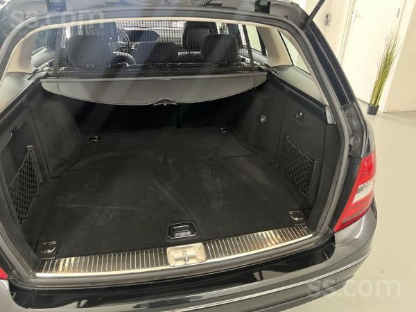 Melns Mercedes-Benz C 200 2011 Rīga, ar dzinēja tilpumu 2.20 L un nobraukumu 330 tūkst. km par 5900 €, foto 10 vietnē AUTOMOTO.COM.LV
