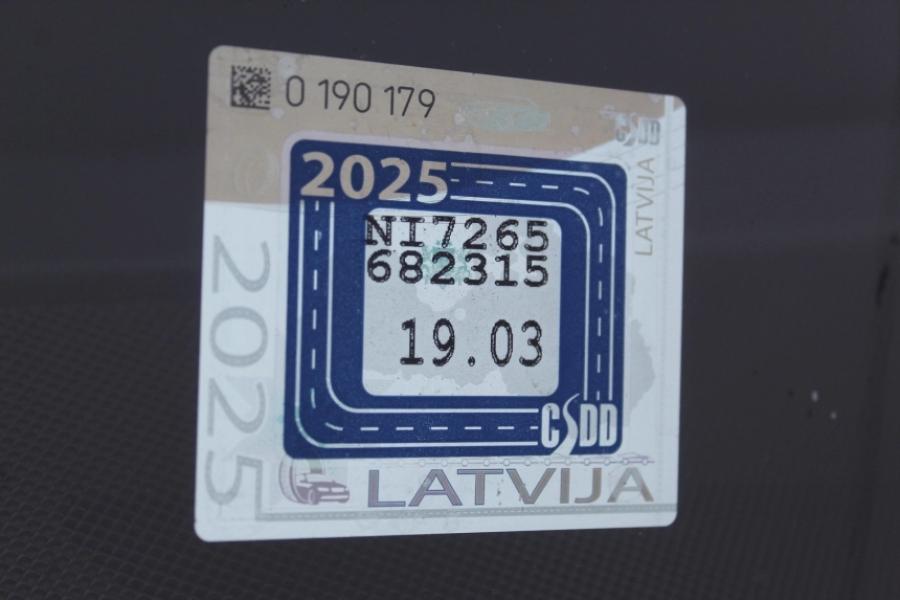 Черный Мерседес Ц 200 2011 в Рига, объемом двигателя 2.20 л и пробегом 307 тыс. км за 5900 €, фото 4 на AUTOMOTO.COM.LV