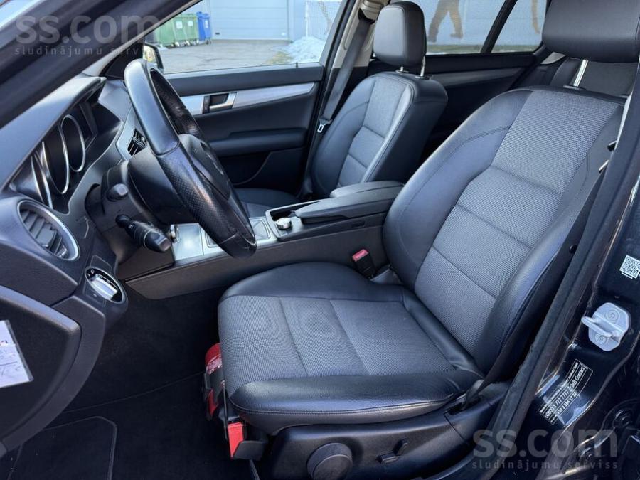 Melns Mercedes-Benz C 200 2011 Rīga, ar dzinēja tilpumu 2.20 L un nobraukumu 350 tūkst. km par 5490 €, foto 12 vietnē AUTOMOTO.COM.LV