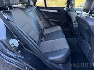 Melns Mercedes-Benz C 200 2011 Rīga, ar dzinēja tilpumu 2.20 L un nobraukumu 350 tūkst. km par 5490 €, foto 14 vietnē AUTOMOTO.COM.LV