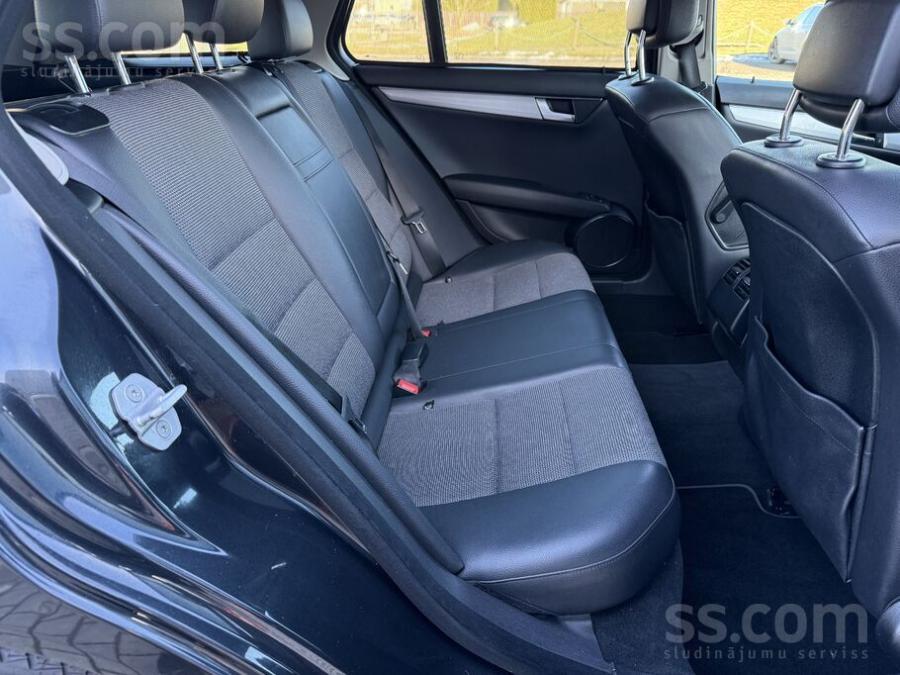 Melns Mercedes-Benz C 200 2011 Rīga, ar dzinēja tilpumu 2.20 L un nobraukumu 350 tūkst. km par 5490 €, foto 14 vietnē AUTOMOTO.COM.LV