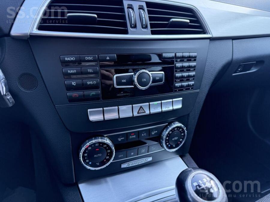 Melns Mercedes-Benz C 200 2011 Rīga, ar dzinēja tilpumu 2.20 L un nobraukumu 350 tūkst. km par 5490 €, foto 19 vietnē AUTOMOTO.COM.LV