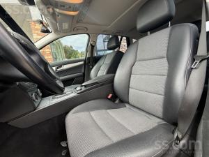 Melns Mercedes-Benz C 200 2011 Talsi, ar dzinēja tilpumu 2.20 L un nobraukumu 301 tūkst. km par 5770 €, foto 8 vietnē AUTOMOTO.COM.LV