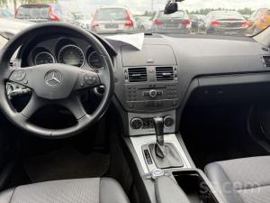Melns Mercedes-Benz C 200 2011 Talsi, ar dzinēja tilpumu 2.20 L un nobraukumu 301 tūkst. km par 5770 €, foto 14 vietnē AUTOMOTO.COM.LV