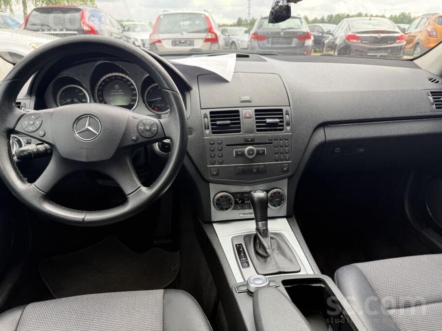 Melns Mercedes-Benz C 200 2011 Talsi, ar dzinēja tilpumu 2.20 L un nobraukumu 301 tūkst. km par 5770 €, foto 14 vietnē AUTOMOTO.COM.LV