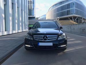 Black Mercedes-Benz C 200 2012 in Vilnius, with an engine capacity of 0.00 L and mileage of 357 thousand km for 6500 €, photo 6 on AUTOMOTO.COM.LV