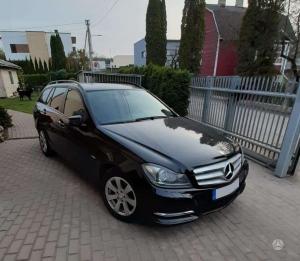 Black Mercedes-Benz C 200 2012 in Vilnius, with an engine capacity of 0.00 L and mileage of 357 thousand km for 6500 €, photo 13 on AUTOMOTO.COM.LV