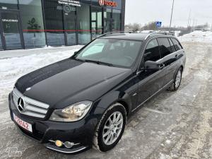 Melns Mercedes-Benz C 200 2012 Šauļi, ar dzinēja tilpumu 2.20 L un nobraukumu 380 tūkst. km par 4450 €, foto 2 vietnē AUTOMOTO.COM.LV