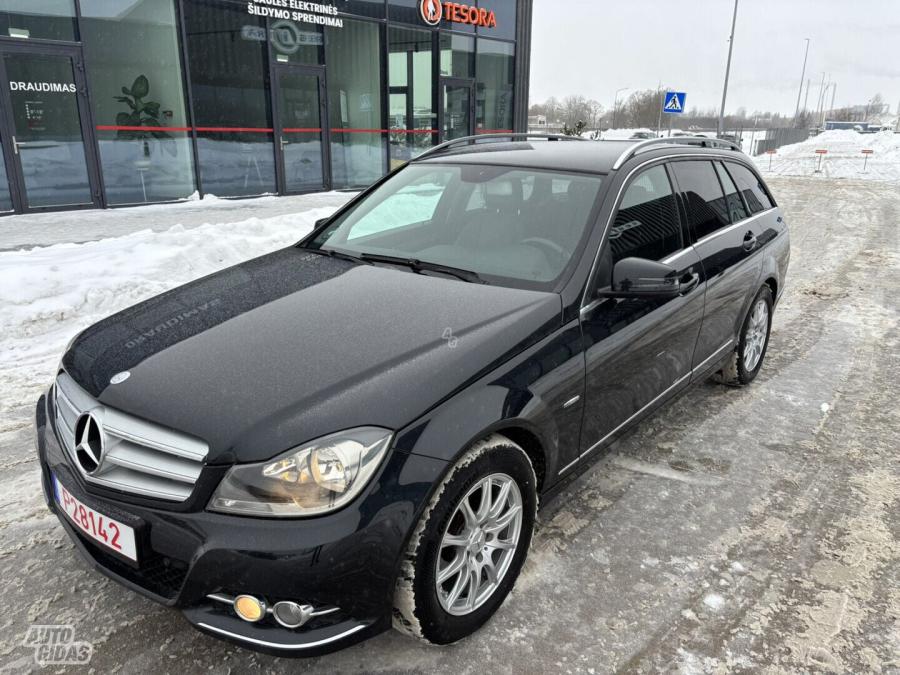 Melns Mercedes-Benz C 200 2012 Šauļi, ar dzinēja tilpumu 2.20 L un nobraukumu 380 tūkst. km par 4450 €, foto 2 vietnē AUTOMOTO.COM.LV