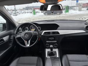 Melns Mercedes-Benz C 200 2012 Šauļi, ar dzinēja tilpumu 2.20 L un nobraukumu 380 tūkst. km par 4450 €, foto 8 vietnē AUTOMOTO.COM.LV
