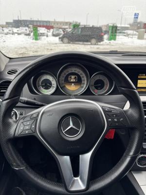 Melns Mercedes-Benz C 200 2012 Šauļi, ar dzinēja tilpumu 2.20 L un nobraukumu 380 tūkst. km par 4450 €, foto 9 vietnē AUTOMOTO.COM.LV