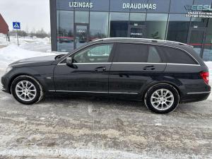 Black Mercedes-Benz C 200 2012 in Siauliai, with an engine capacity of 2.20 L and mileage of 389 thousand km for 4450 €, photo 7 on AUTOMOTO.COM.LV