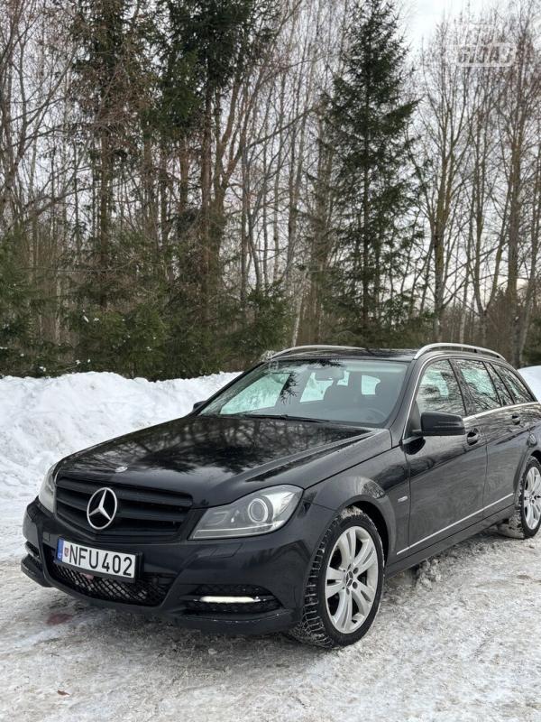 Melns Mercedes-Benz C 200 2012 Viļņa, ar dzinēja tilpumu 2.10 L un nobraukumu 455 tūkst. km par 5700 €, foto 1 vietnē AUTOMOTO.COM.LV