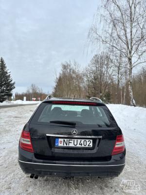 Black Mercedes-Benz C 200 2012 in Vilnius, with an engine capacity of 2.10 L and mileage of 455 thousand km for 5700 €, photo 5 on AUTOMOTO.COM.LV
