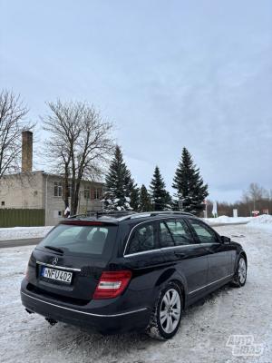 Black Mercedes-Benz C 200 2012 in Vilnius, with an engine capacity of 2.10 L and mileage of 455 thousand km for 5700 €, photo 6 on AUTOMOTO.COM.LV