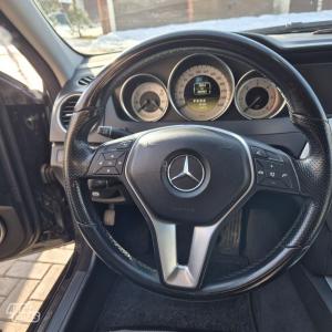 Black Mercedes-Benz C 200 2012 in Klaipeda, with an engine capacity of 2.10 L and mileage of 305 thousand km for 5999 €, photo 8 on AUTOMOTO.COM.LV