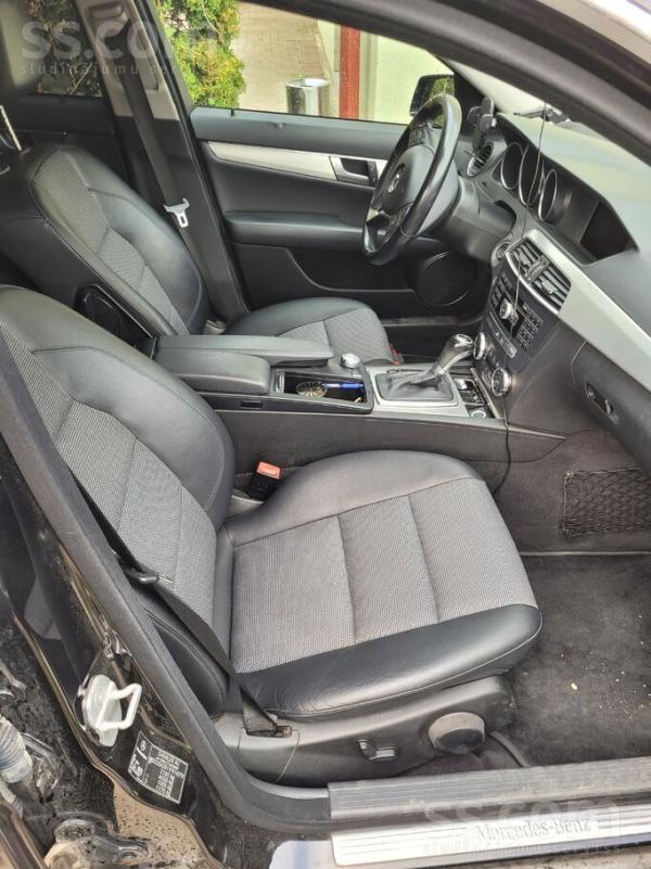 Melns Mercedes-Benz C 200 2012 Jēkabpils, ar dzinēja tilpumu 2.20 L un nobraukumu 328 tūkst. km par 5500 €, foto 1 vietnē AUTOMOTO.COM.LV