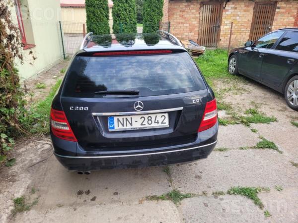 Black Mercedes-Benz C 200 2012 in Jekabpils, with an engine capacity of 2.20 L and mileage of 328 thousand km for 5500 €, photo 6 on AUTOMOTO.COM.LV