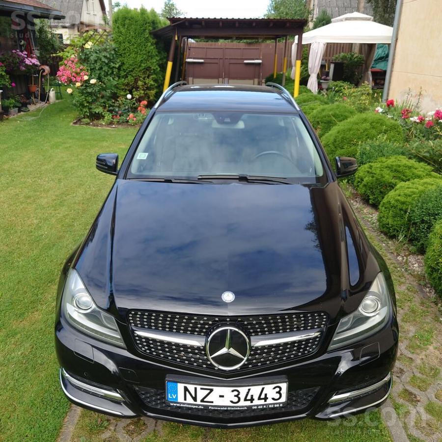 Melns Mercedes-Benz C 200 2013 Rīga, ar dzinēja tilpumu 1.80 L un nobraukumu 194 tūkst. km par 9990 €, foto 1 vietnē AUTOMOTO.COM.LV