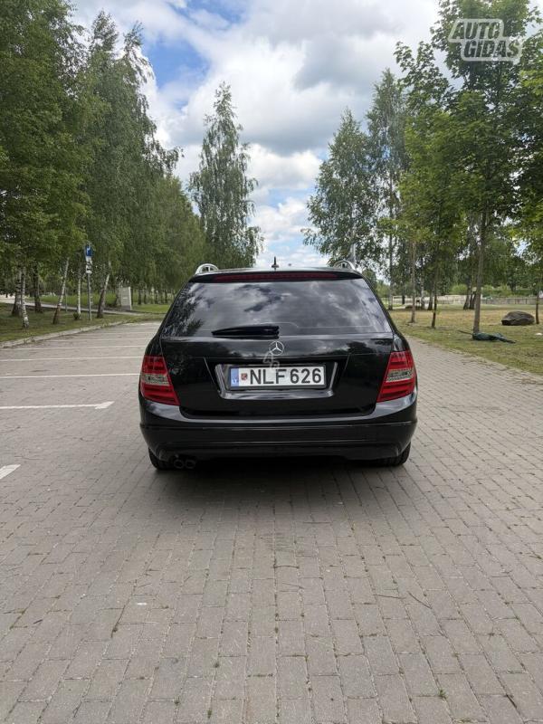 Melns Mercedes-Benz C 200 2013 Panevēža, ar dzinēja tilpumu 2.10 L un nobraukumu 337 tūkst. km par 6300 €, foto 6 vietnē AUTOMOTO.COM.LV
