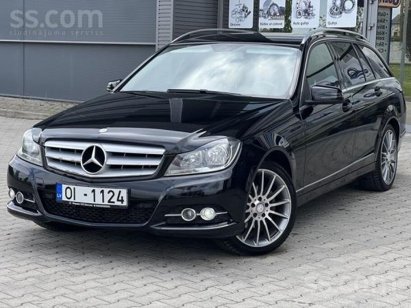 Melns Mercedes-Benz C 200 2013 Jēkabpils, ar dzinēja tilpumu 2.00 L un nobraukumu 302 tūkst. km par 6300 €, foto 1 vietnē AUTOMOTO.COM.LV