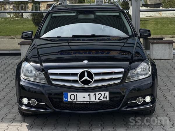 Melns Mercedes-Benz C 200 2013 Jēkabpils, ar dzinēja tilpumu 2.00 L un nobraukumu 302 tūkst. km par 6300 €, foto 4 vietnē AUTOMOTO.COM.LV