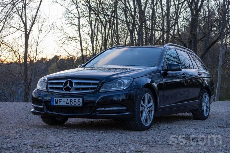 Melns Mercedes-Benz C 200 2013 Jelgava, ar dzinēja tilpumu 2.10 L un nobraukumu 264 tūkst. km par 6950 €, foto 1 vietnē AUTOMOTO.COM.LV