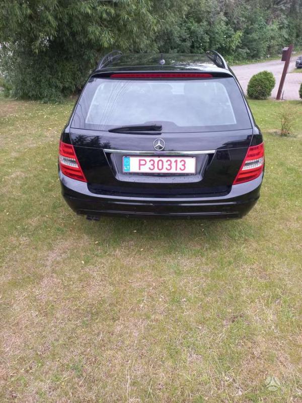 Black Mercedes-Benz C 200 2013 in Panevezys, with an engine capacity of 2.14 L and mileage of 360 thousand km for 5600 €, photo 7 on AUTOMOTO.COM.LV