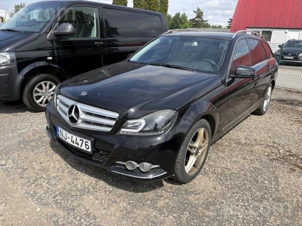 Melns Mercedes-Benz C 200 2013 Rīga, ar dzinēja tilpumu 2.10 L un nobraukumu 284 tūkst. km par 3915 €, foto 1 vietnē AUTOMOTO.COM.LV